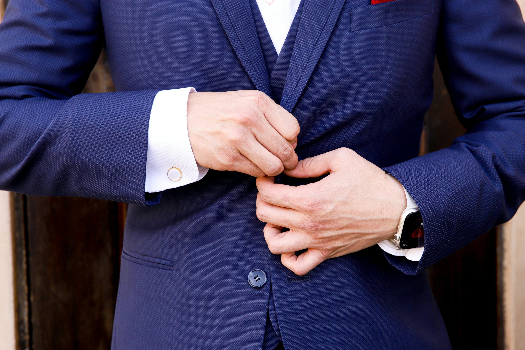 How to Style a Suit Without a Tie and Still Look Polished